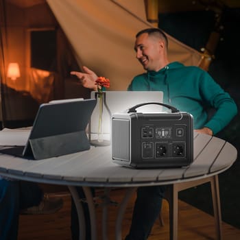 EZVIZ PS600 600 Watt Transportable Power Station - bei expert kaufen